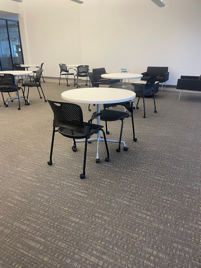 Deferments Size Round Break Room Table – Cubicle Resources