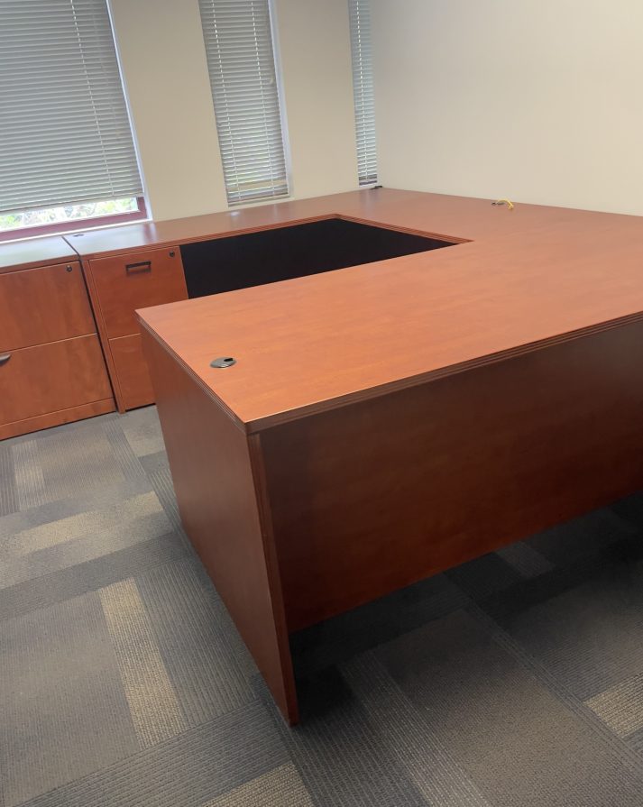 U shape desk – Cubicle Resources