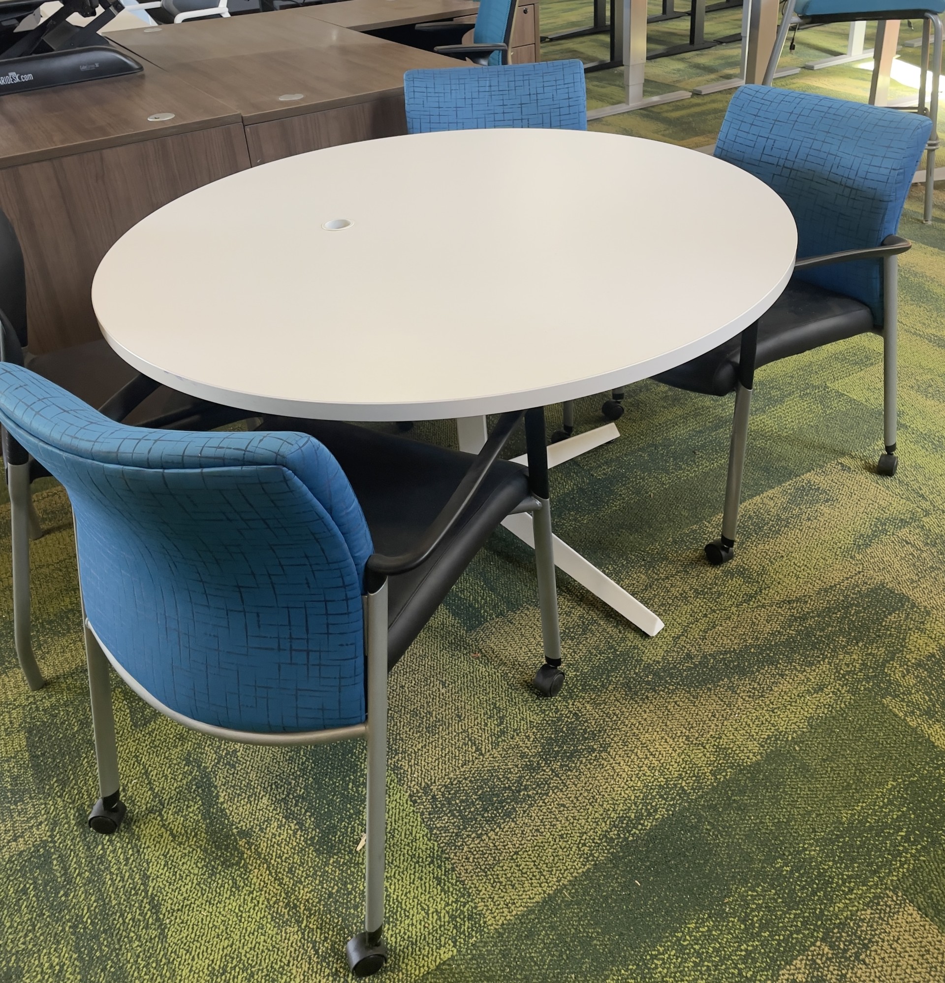 48" round table – Cubicle Resources